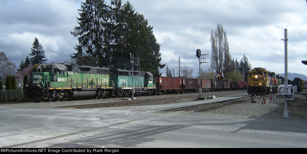 BNSF GP38-2 2084